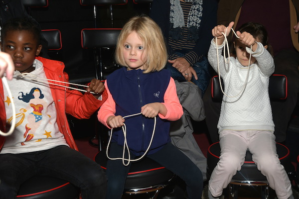 Spectacles de magie pour les enfants, au Double Fond | MAGIE