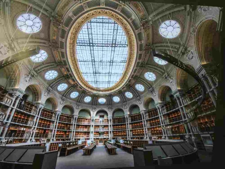 la salle ovale de la BNF >> Gratuit