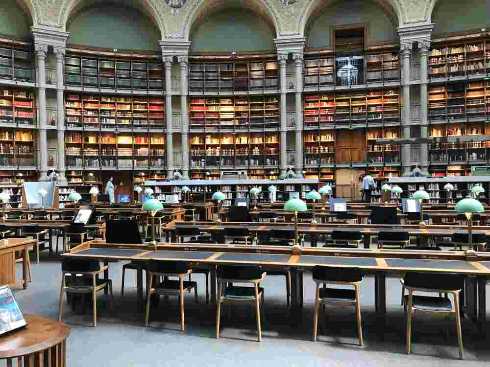 la salle ovale de la BNF >> Gratuit