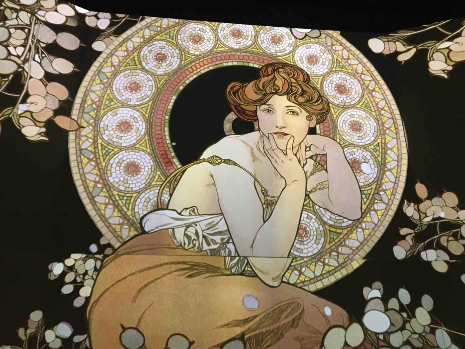 EXPO | "Eternel Mucha" au Grand Palais Immersif (Paris 12ème)
